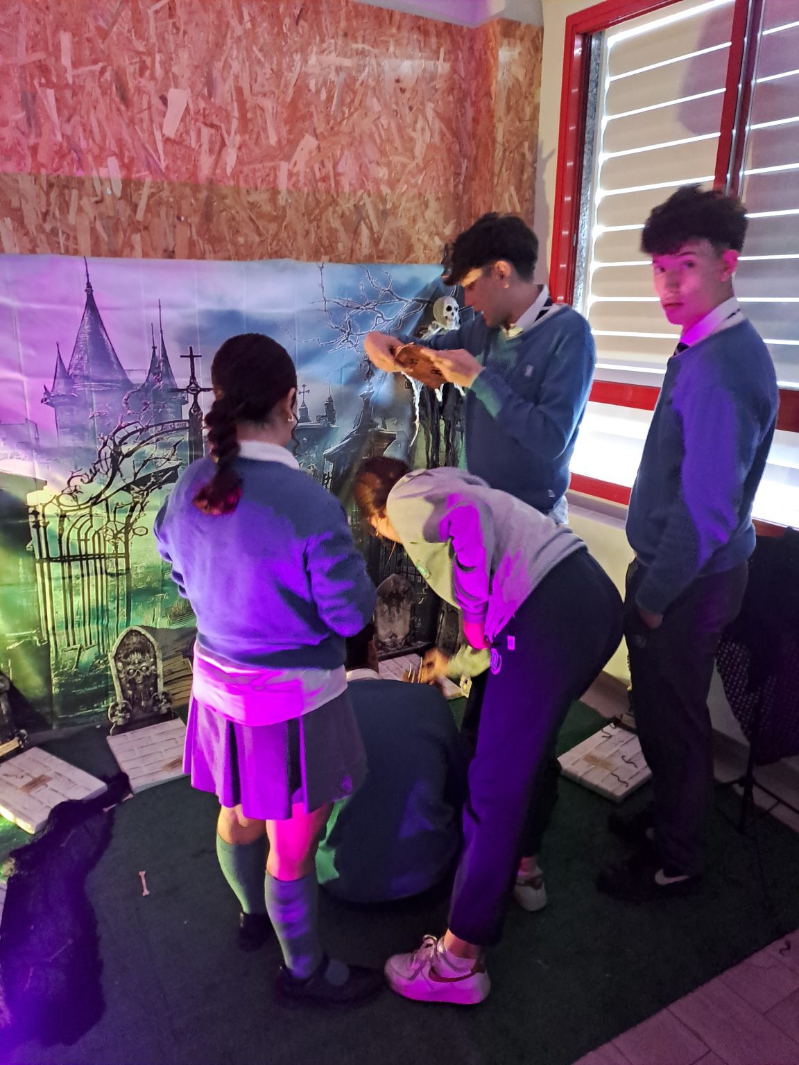 Hamlet Escape Room: An Immersive Experience for 3º ESO